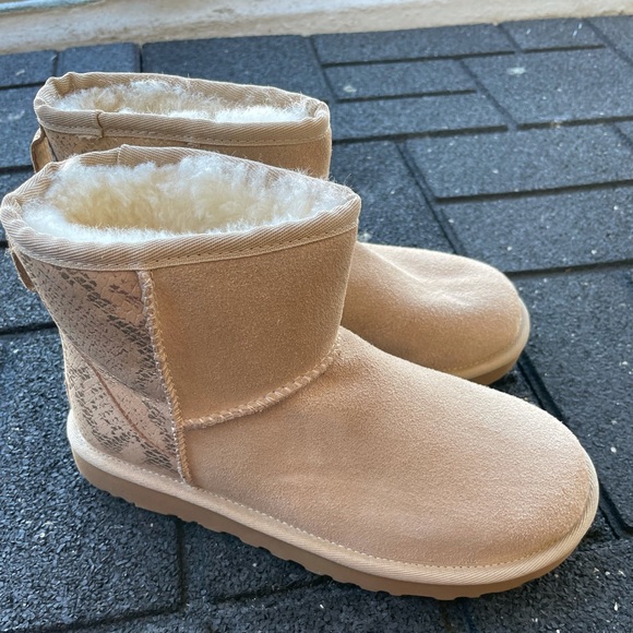UGG | Shoes | Uggs Classic Mini Metallic Snake Size 5 | Poshmark